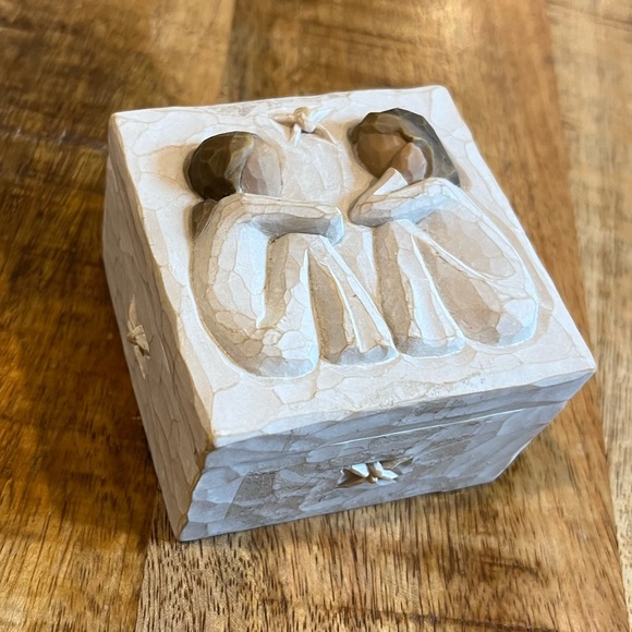 Willow Tree | Accents | Willow Tree Friendship Trinket Box | Poshmark
